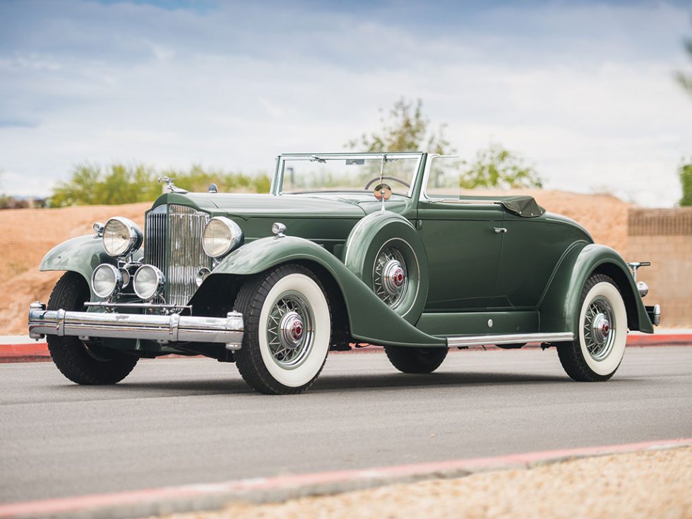 1933 Packard Twelve Coupé Roadster - Revivaler
