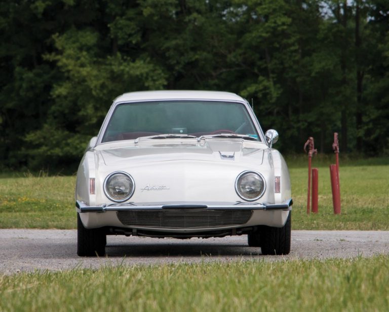 Studebaker Avanti - Revivaler