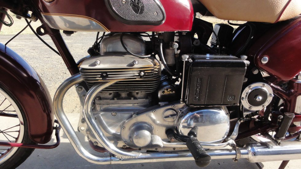 Ariel Square Four Model 4G 1000 - Revivaler