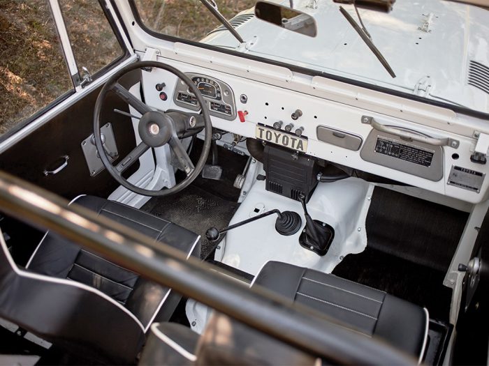 Toyota Land Cruiser FJ40 - Revivaler