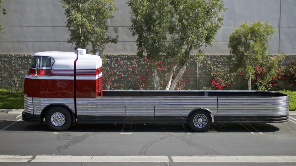 GM Futurliner Vehicle Carrier - Revivaler