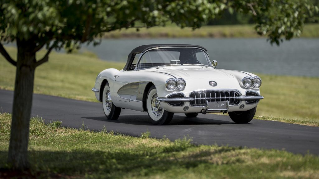 Chevrolet Corvette Convertible - Revivaler