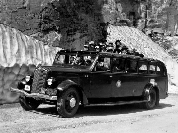 White Model 706 Yellowstone Park Tour Bus - Revivaler