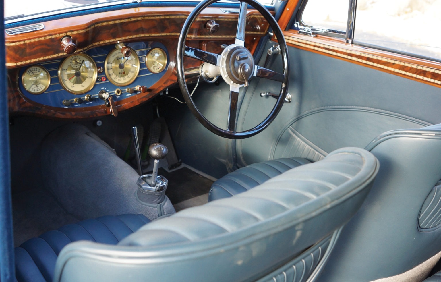 MG SA Saloon - Revivaler