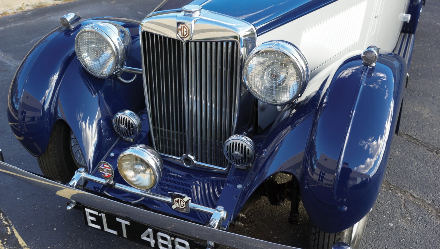 MG SA Saloon - Revivaler