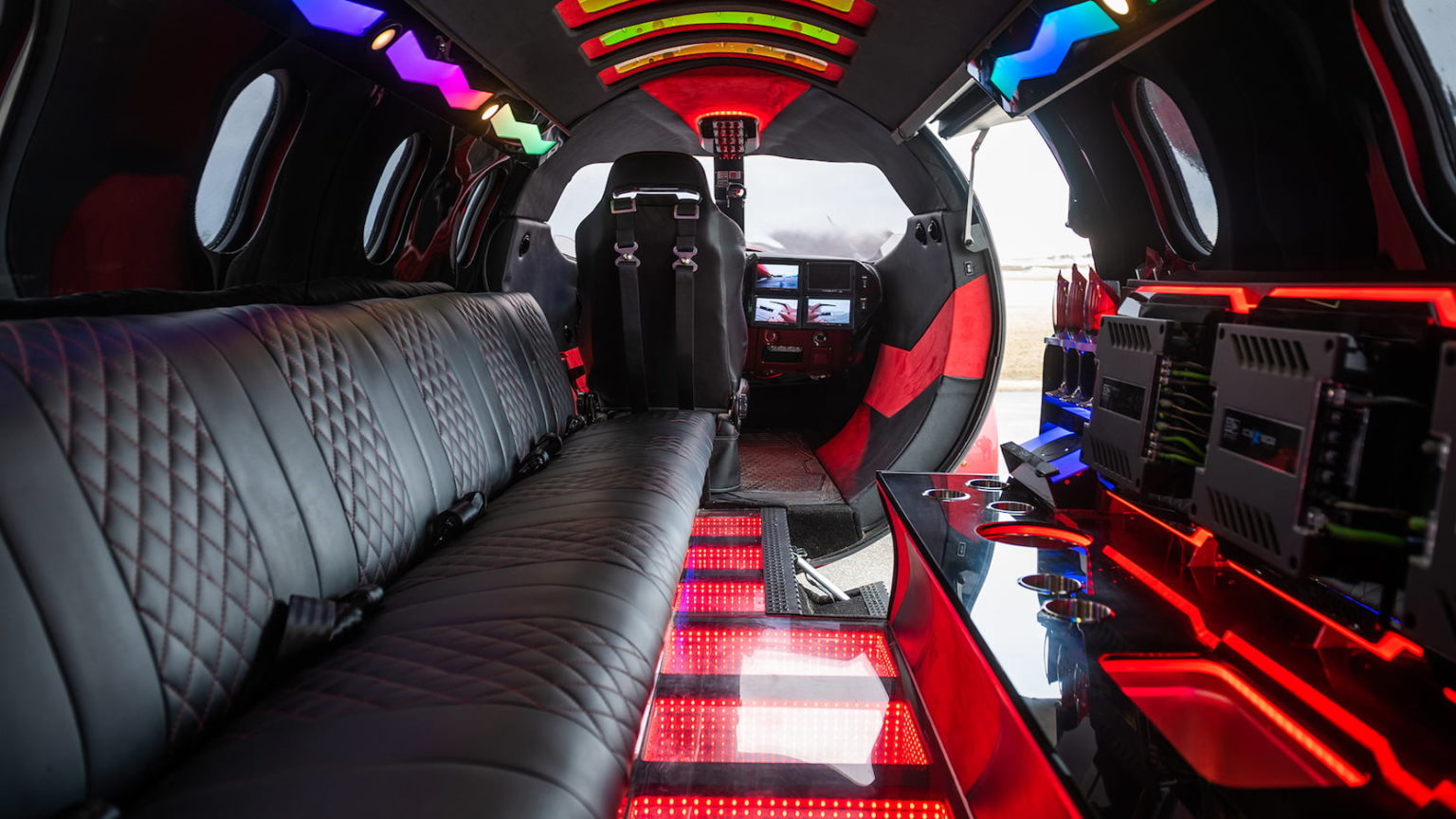 Limo-Jet "Lear Jet" Limousine - Revivaler