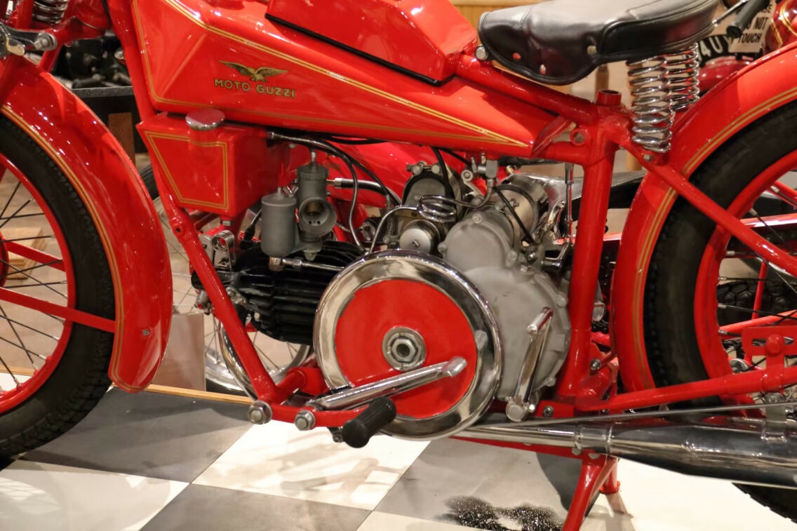 Moto Guzzi G.P. 500 and Normale - Revivaler