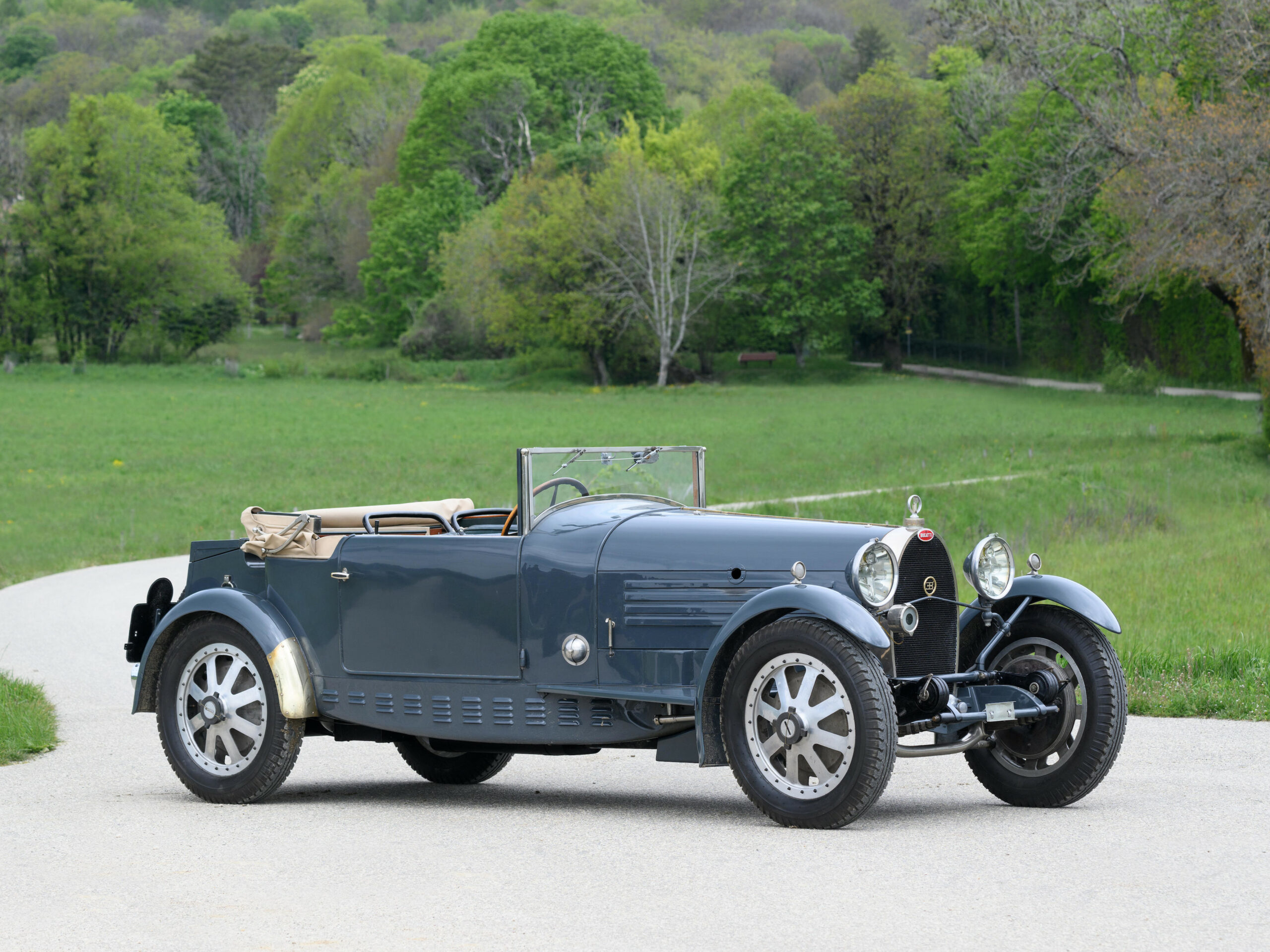 1928 Bugatti Type 43 - Revivaler