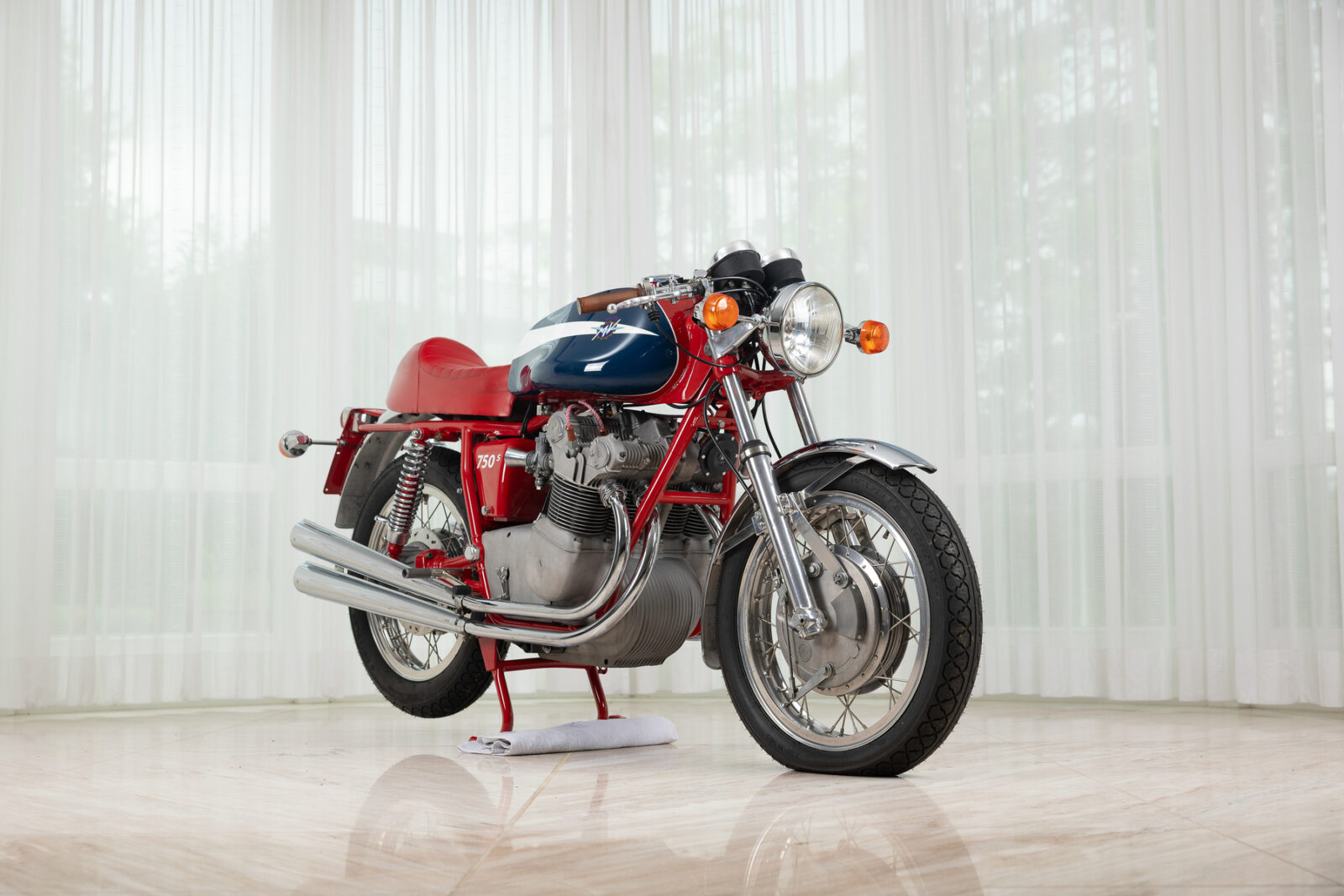 MV Agusta 750S - Revivaler