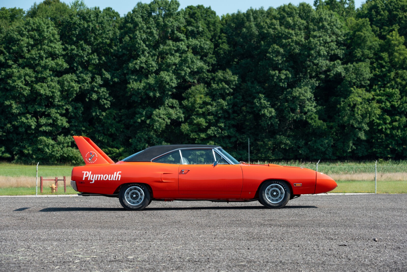 Plymouth Road Runner Superbird - Revivaler